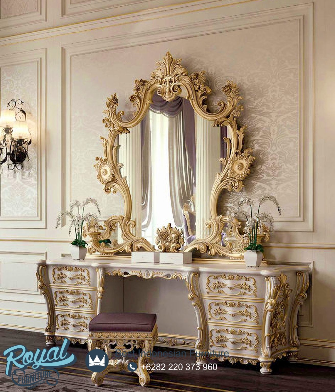 Model Meja Rias Mewah Klasik Ukir Jepara Italyanskaya - Royal Furniture Jepara